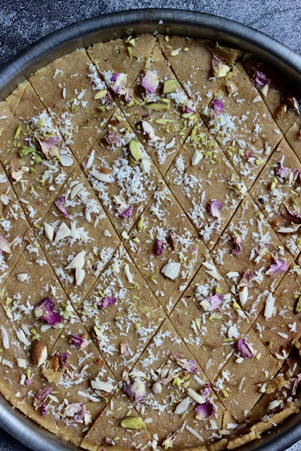 Sukhdi Zheelicious Quick easy Gujarati dessert Ready in just 10 minutes.